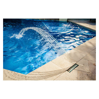 Sprayers for Classic/Straight Edge Pool With Custom Spa, Fountain and ...