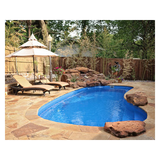Stone Pro Pool - Traditional - Pool - Dallas - by Caprock Hardscape ...