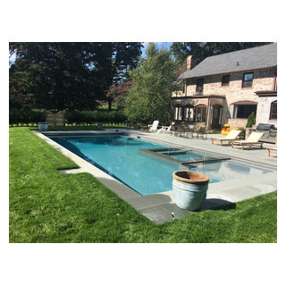 Swimming Pool w/ built in spa - Darien, CT - Traditional - Pool - New ...