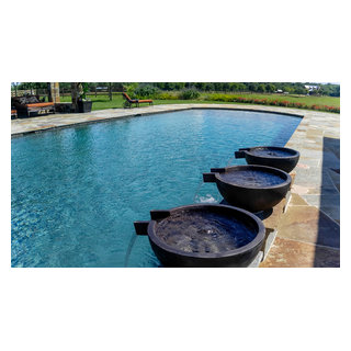 Texas Classic - Traditional - Pool - Dallas - by Sago Design Group ...