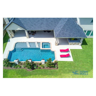 The Knight's Oasis - $90,000 - $110,000 - Pool - by Platinum Pools | Houzz