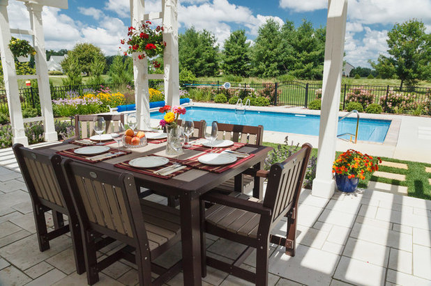 Yard of the Week: Pool, Pergola and Gardens in Wisconsin