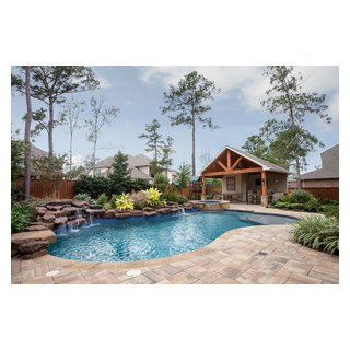 Traditional Style Swimming Pool with Waterfall, spa and Outdoor ...