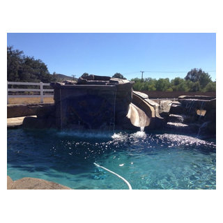 Tropical Rock swimming Pools - Traditional - Swimming Pool & Hot Tub ...