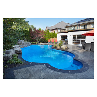 Two Tone Trinity Inground Pool - Contemporary - Pool - Toronto - by ...