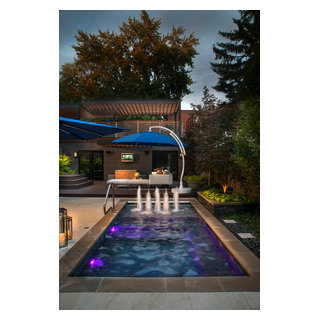 Urban Swimming Pool in Chicago, IL - Traditional - Swimming Pool & Hot ...