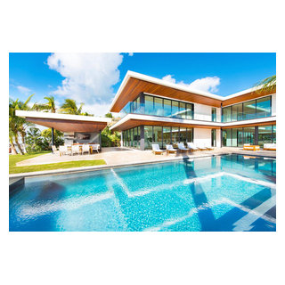 Venetian Island Waterfront - Contemporary - Pool - Miami - by In-Site ...