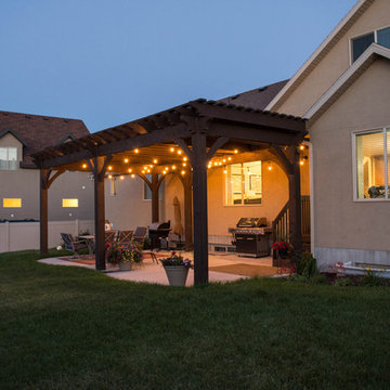 Two Post Pergola - Photos & Ideas | Houzz