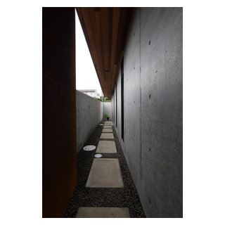 Entry Approach - Modern - Veranda - Other - by WEST COAST DESIGN | Houzz UK