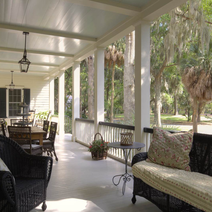 Small Front Porch Seating Ideas - Photos & Ideas | Houzz