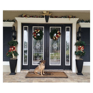 Holiday Decor - Porch - Tampa - by Roma Starkey Interior Arrangement ...