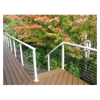 White Aluminum Post and Round Shaped Top Rail with Stainless Cable ...