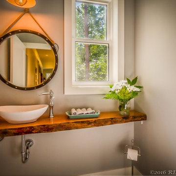 75 Farmhouse Powder Room Ideas You'll Love - May, 2024 | Houzz