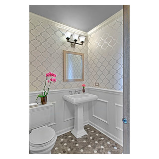 Traditional Powder Room - Traditional - Powder Room - Chicago | Houzz