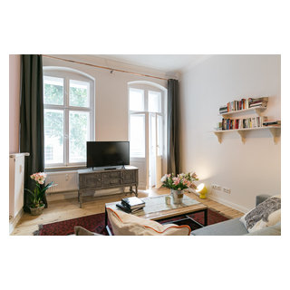 Altbau Wohnung - Industrial - Living Room - Berlin - by Maadame ...