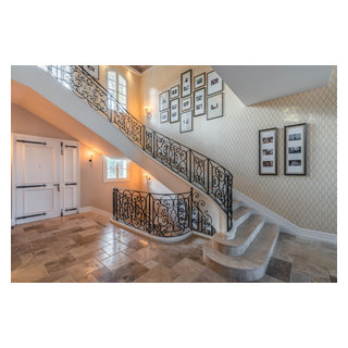 Villa in Cannes - Entrance, stairs - Mediterráneo - Escalera - Otras ...