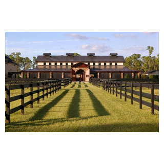 Equestrian Compound - Méditerranéen - Abri - Minneapolis - par M.A ...