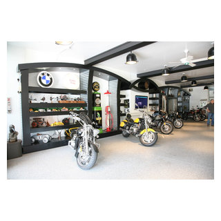 Exhibit Garage - Modern - Garage - Cincinnati - by The Garage Guy | Houzz