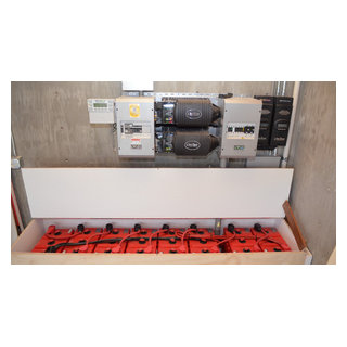 Inverter & battery storage - Contemporain - Abri - Milwaukee - par PEA ...
