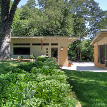 Detached Garage Placement - Photos & Ideas | Houzz