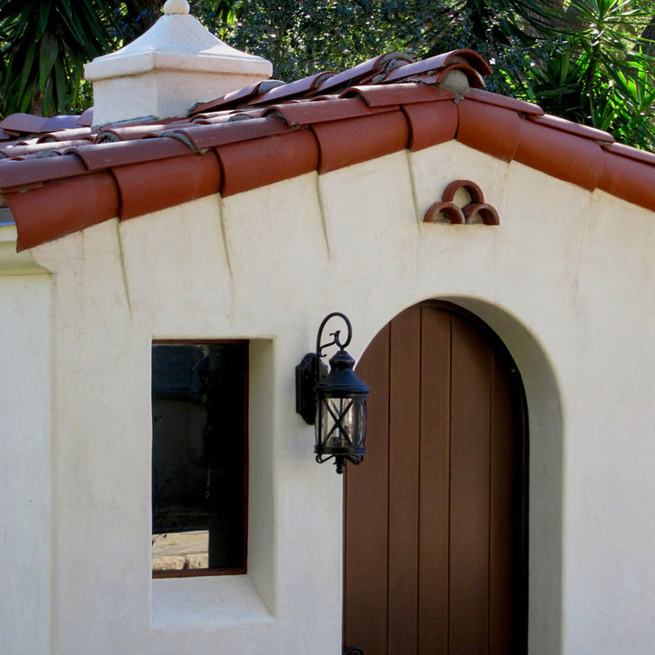 Spanish Style Garden Garage Shed Ideas - Photos & Ideas | Houzz