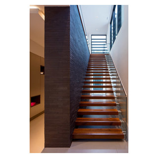 A Modern Smart House - Modern - Staircase - Houston - by Cantoni | Houzz