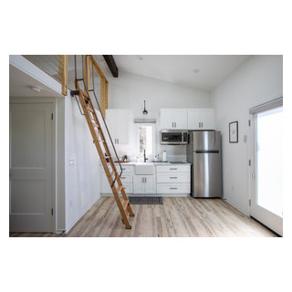 Encinitas Highlands ADU - Scandinavian - Staircase - San Diego - by DZN ...