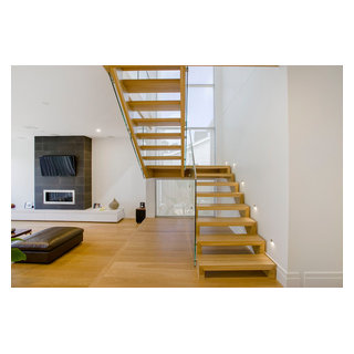 Free standing stair with Mitred strings and treads - Contemporary ...