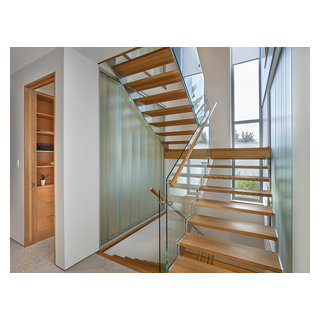 Geo - Stairs - Modern - Staircase - Edmonton - by Habitat Studio | Houzz