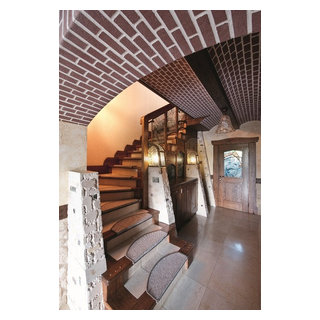 House in front of national park - Rustic - Staircase - Moscow - by ...