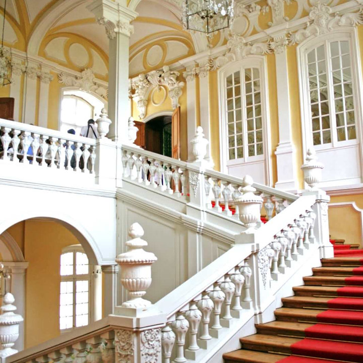 British Colonial Staircase Design Ideas, Inspiration & Images ...
