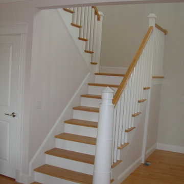Simple Newel Post - Photos & Ideas | Houzz