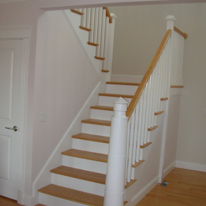 Simple Newel Post - Photos & Ideas | Houzz