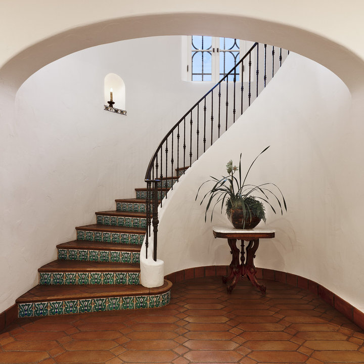 Spanish Stair - Photos & Ideas | Houzz