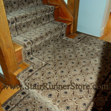 Stair Runner Landing - Photos & Ideas | Houzz