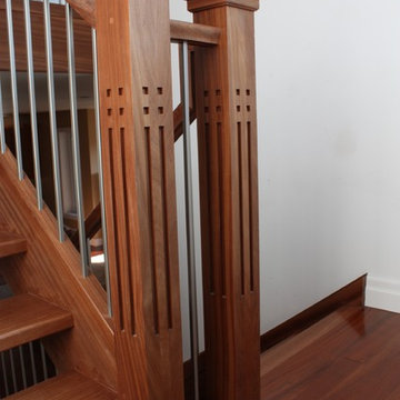 Simple Newel Post - Photos & Ideas | Houzz