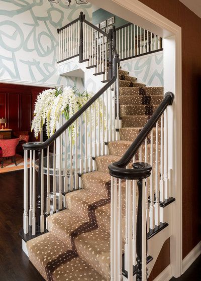 Room of the Day: Suburban Foyer Makes a Powerful First Impression