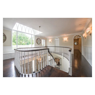Villanova, PA : 2nd floor Center Hall - Traditional - Staircase ...