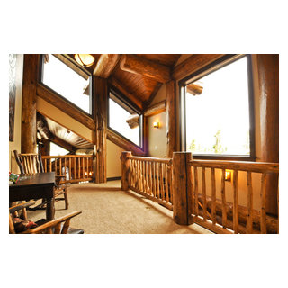 Western Red Cedar Ranch Style Log Home - Montagne - Escalier - Denver ...