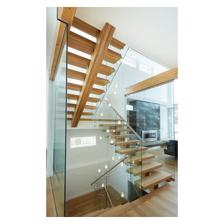 white oak mono stringer with stainless steel hand rail - Modern ...