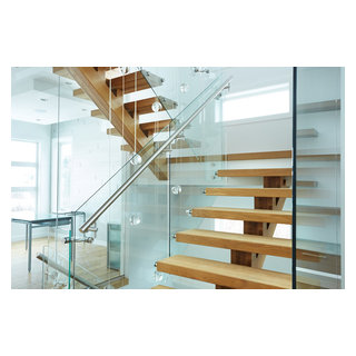 white oak mono stringer with stainless steel hand rail - Modern ...