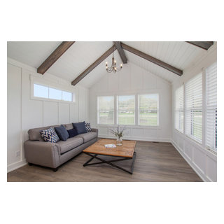 Bold Farmhouse Condo - Farmhouse - Sunroom - Grand Rapids - by DK Homes ...
