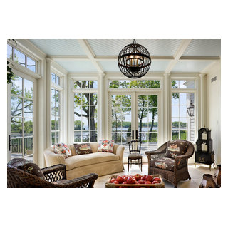 Shingle Style Waterfront - Sekelskiftes - Uterum - New York - av ...