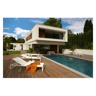 Eos Pool Side - Modern - Pool - London - by Case Furniture | Houzz