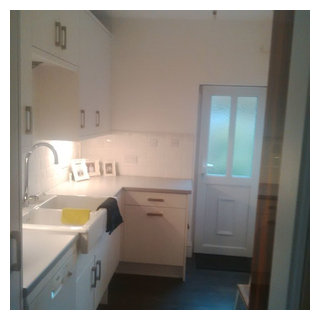 awe-inspiring kitchen with large island and bank - Contemporary ...