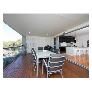 Upstairs Deck - Contemporary - Porch - Brisbane - by BBH Projects Pty ...