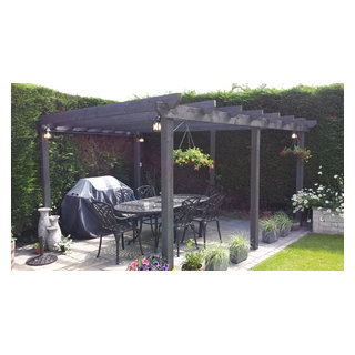 GARDEN LIGHTING - Traditional - Porch - Other - by ELECTRICAL SOS | Houzz