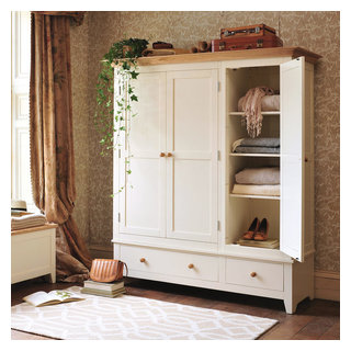 Cotswold triple wardrobe store