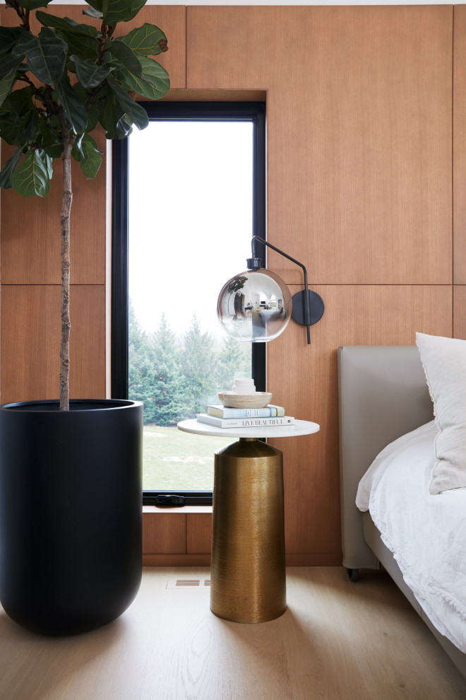 Red Oak Wall Panelling Inside A Modern Master Bedroom - Modern ...