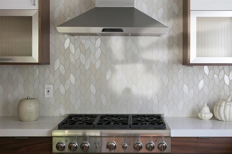 Braided picket/wide hex tile